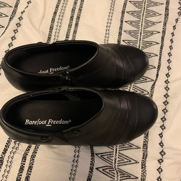 Barefoot Freedom | Shoes | Black Leather Booties Size 95w Brand Is ...